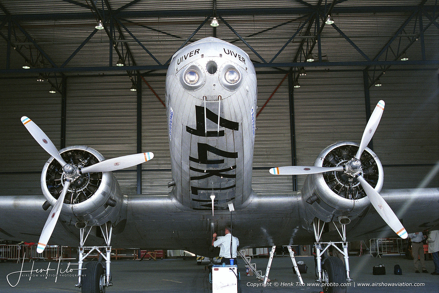 Uiver DC2 Coming Home - the Netherlands 1999 - Airshow Aviation ...